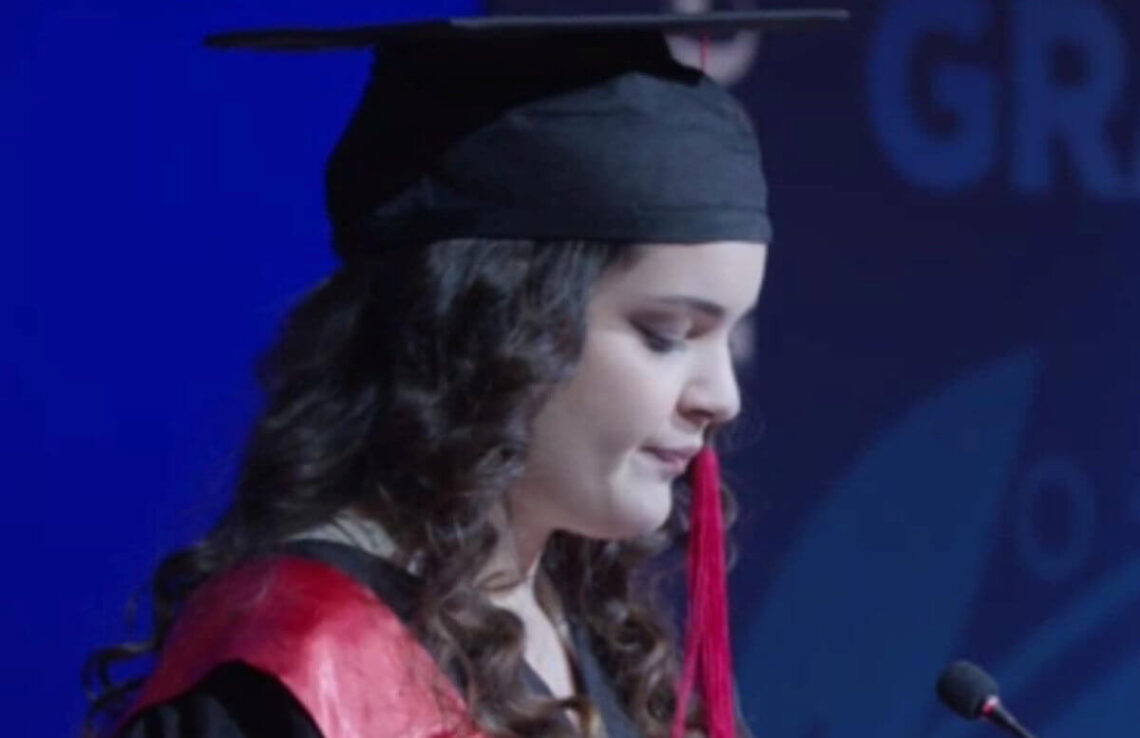 Naomi di Comiso è la più giovane laureata in Economia alla Bocconi di ...