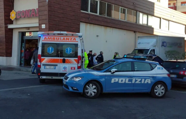 Modica, camion fa retromarcia e uccide una donna uscita dal ...